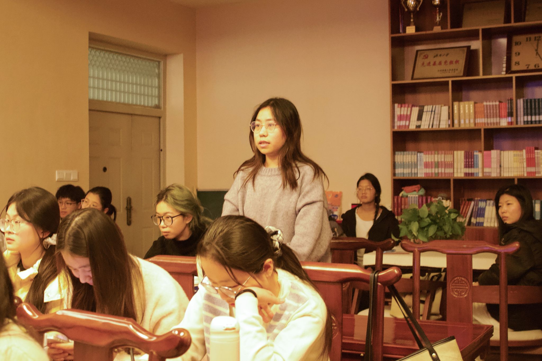 美育大讲堂举办“成为‘田纳西的坛子’”主题讲座-济南大学